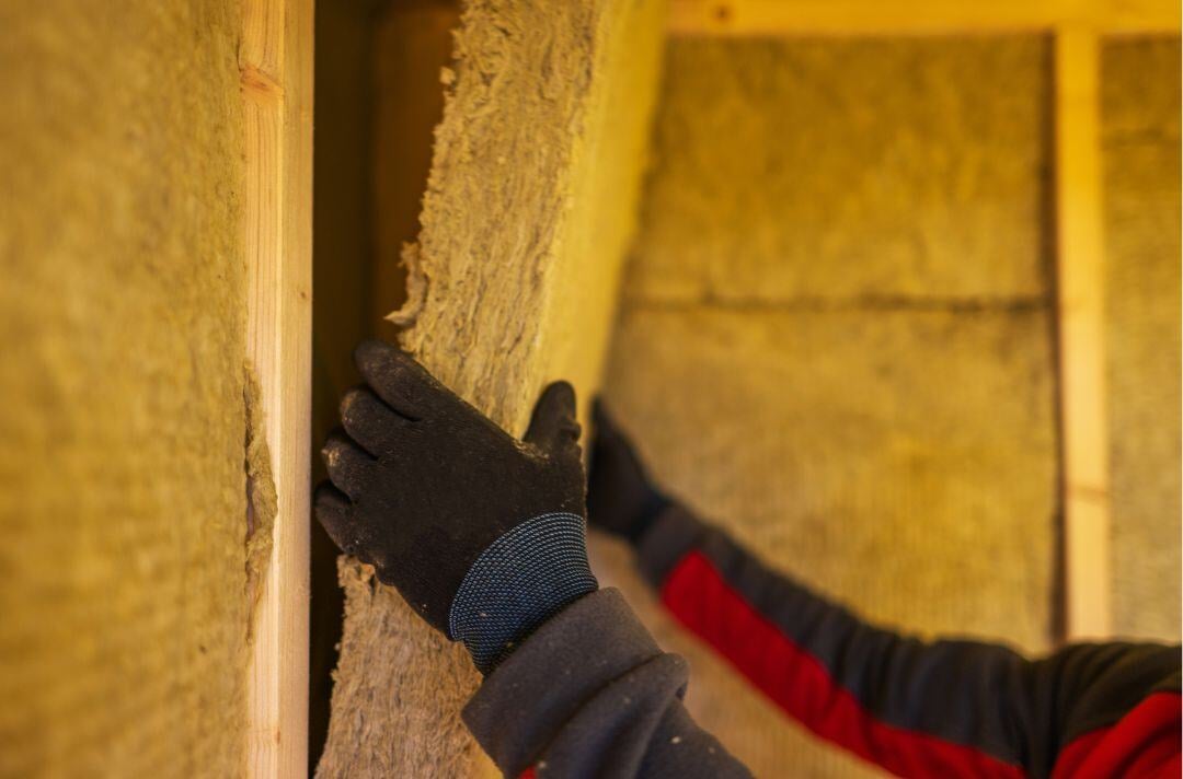 Guide to Insulating Your Shed: Pros, Costs, and Best Types Explained